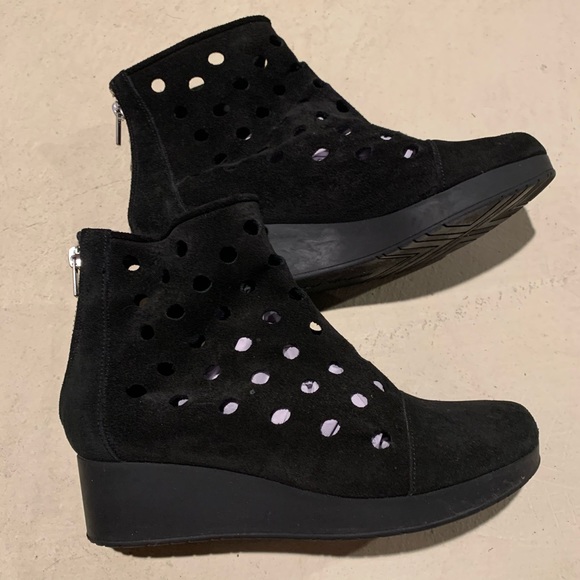 Robert Clergerie | Shoes | Robert Clergerie Suede Eyelet Platform Ankle ...